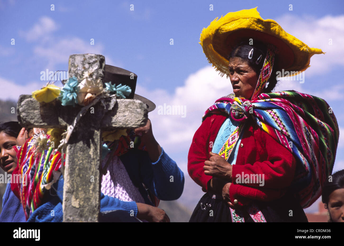 Quechua woman with traditional dress. Paucartambo, Peru Stock Photo - Alamy