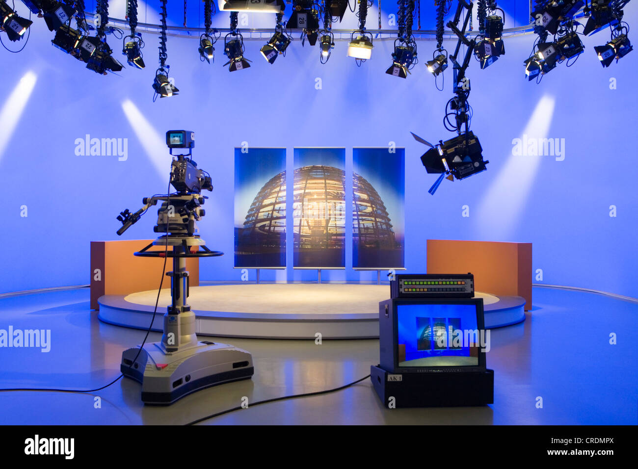 In the german tv show hi-res stock photography and images - Alamy