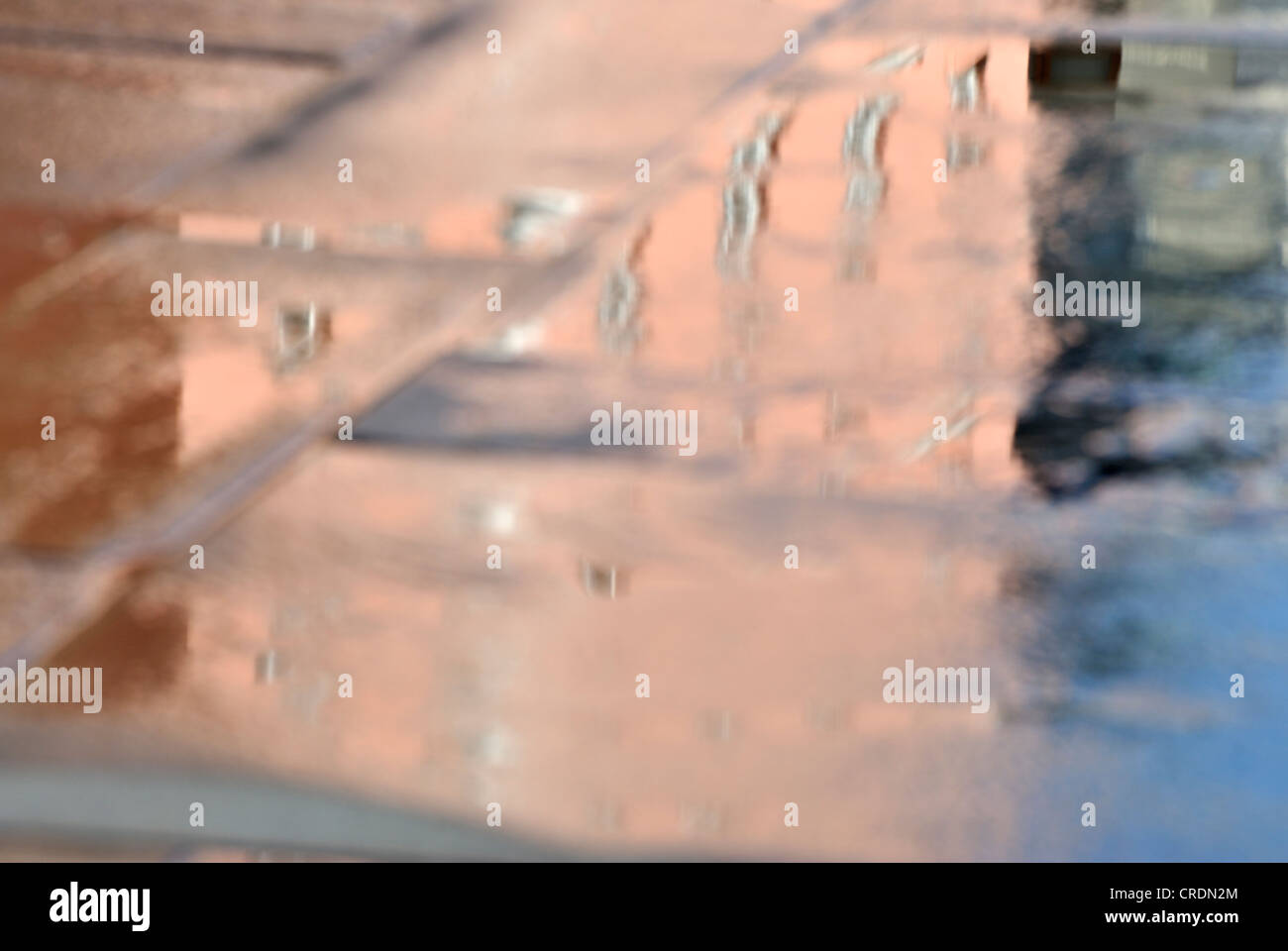 Reflections in wet pavement hi-res stock photography and images - Alamy
