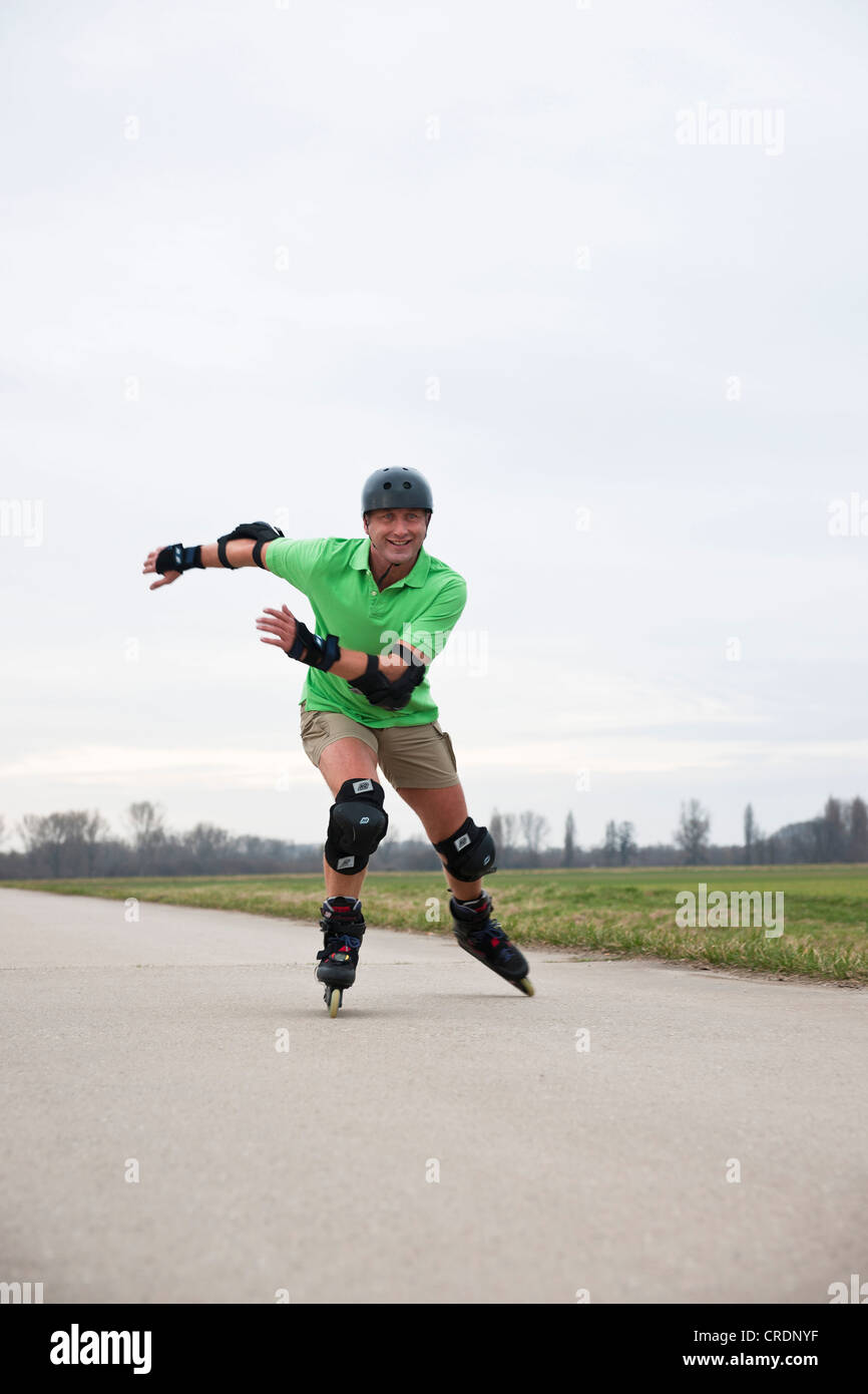 Rollerblading activities hi-res stock photography and images - Alamy