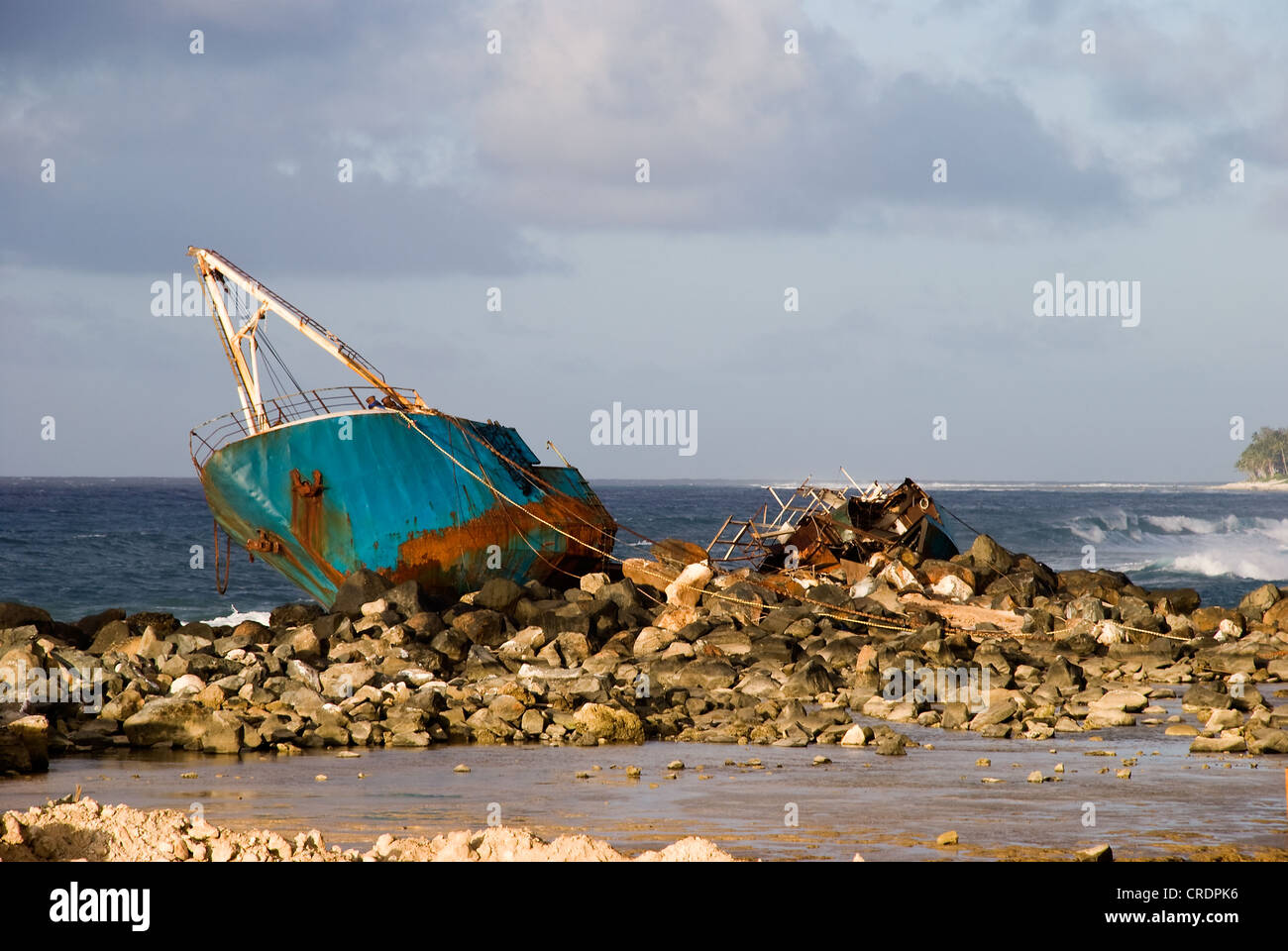 ship wreck at avarua harbour rarotonga cook islands Stock Photo - Alamy