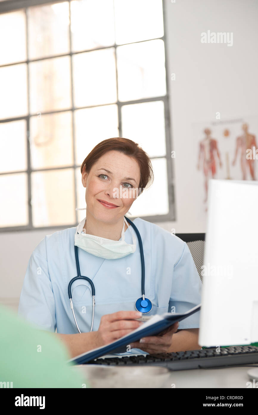 Female doctor patient consultation hi-res stock photography and images ...