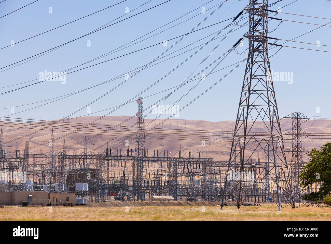Electric substation wires and pylons - California USA Stock Photo - Alamy