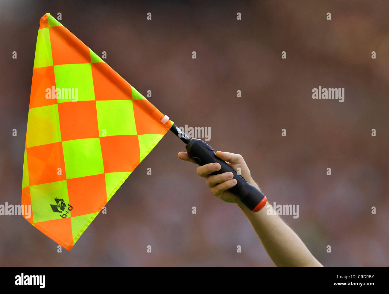 Football referee showing offside hi-res stock photography and images ...