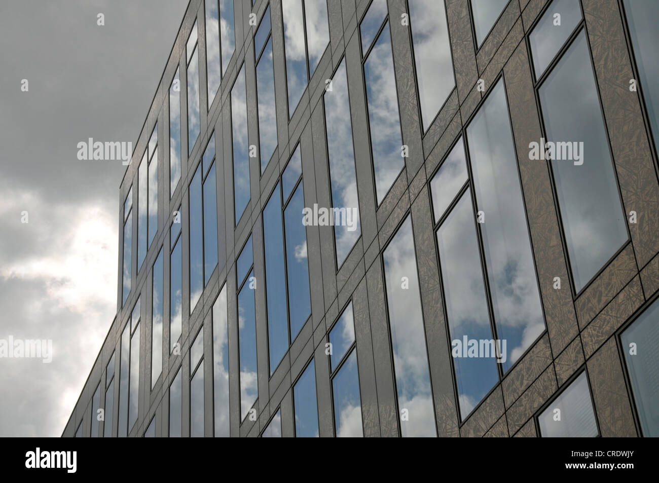 15 story building hi-res stock photography and images - Alamy