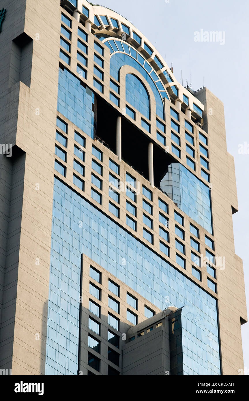 Banyan tree building hi-res stock photography and images - Alamy