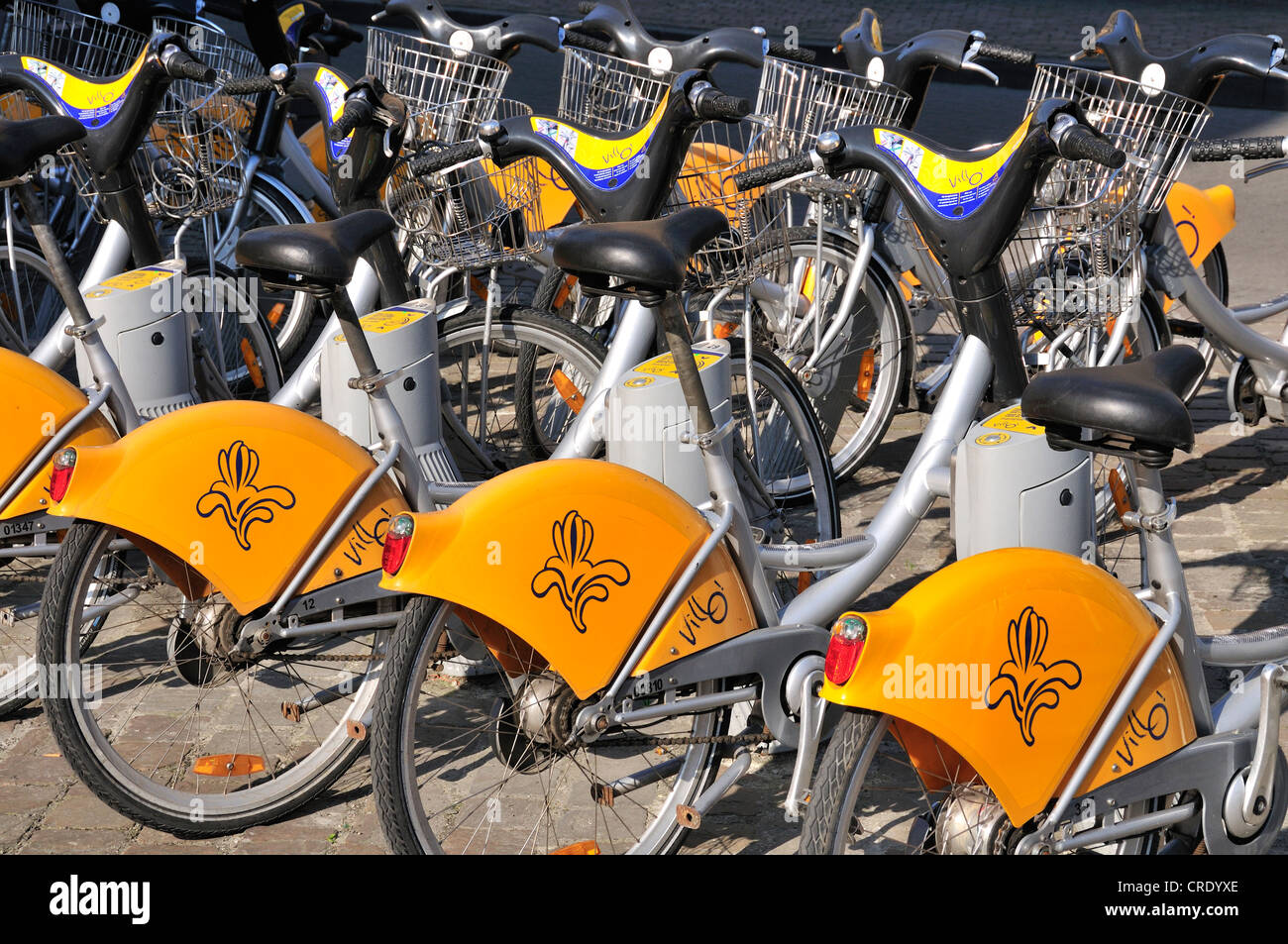 Villo rental bikes midi train hi-res stock photography and images - Alamy