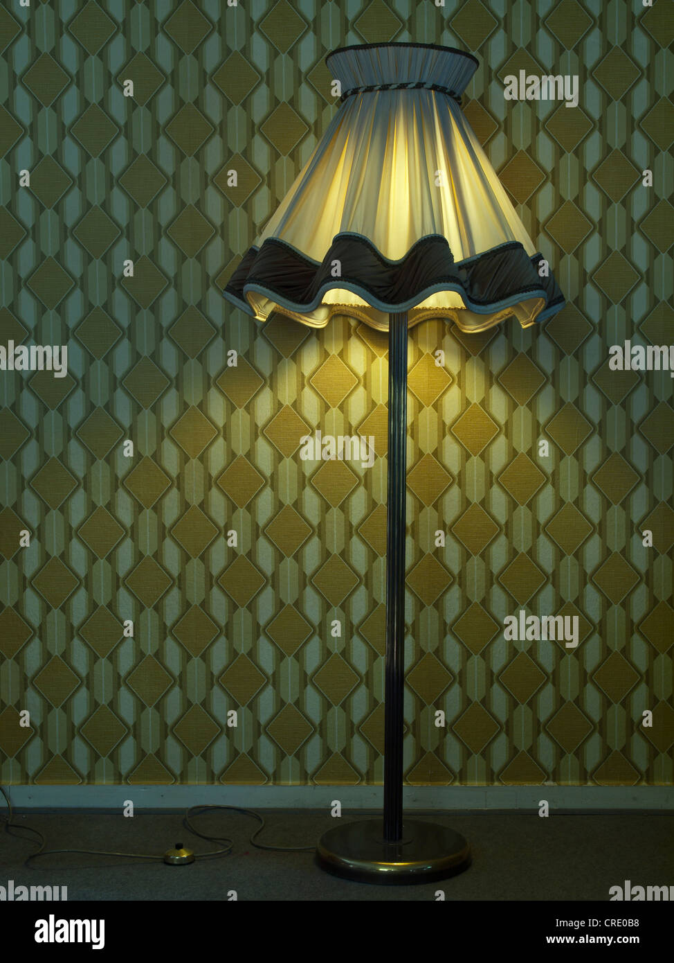Standard lamps hi-res stock photography and images - Alamy