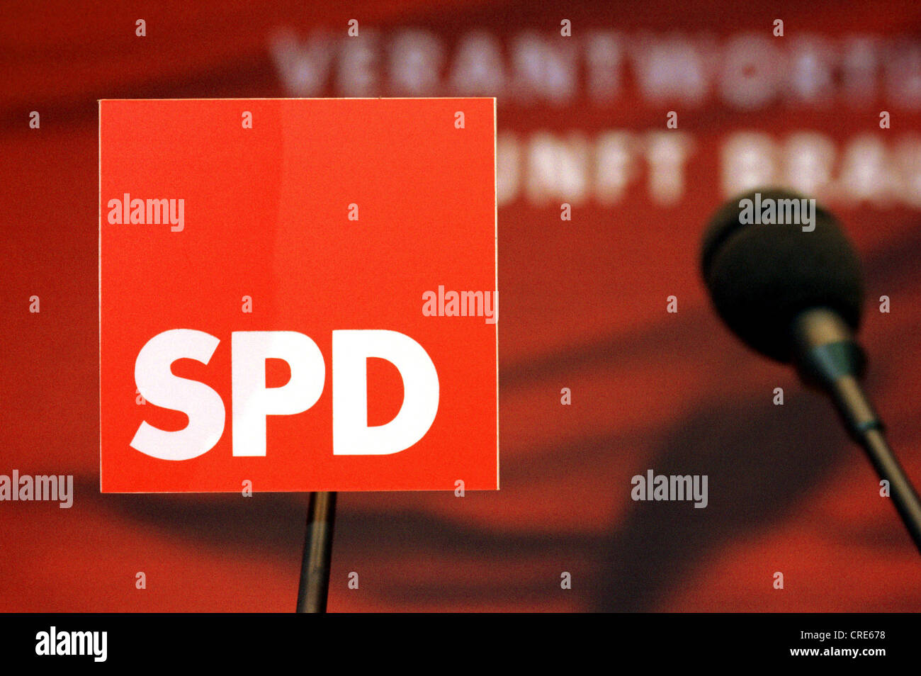 Microphone emblem hi-res stock photography and images - Alamy