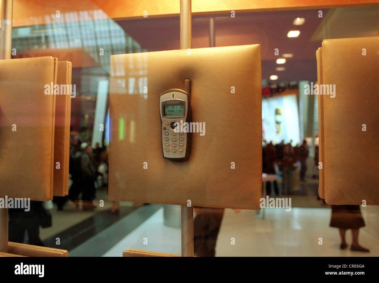 Alcatel mobile phones hi-res stock photography and images - Alamy