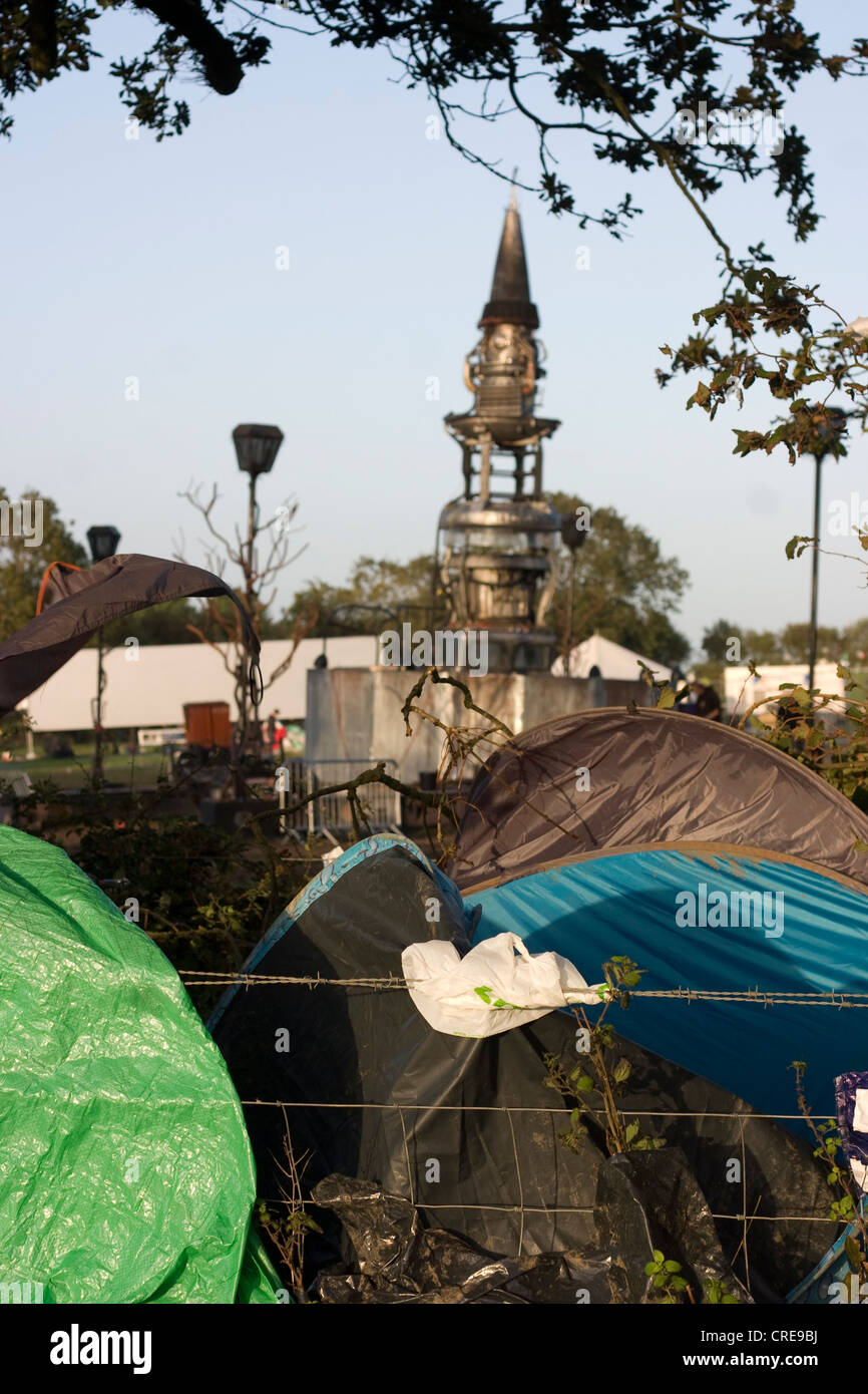 festival rubbish after a storm Stock Photo - Alamy