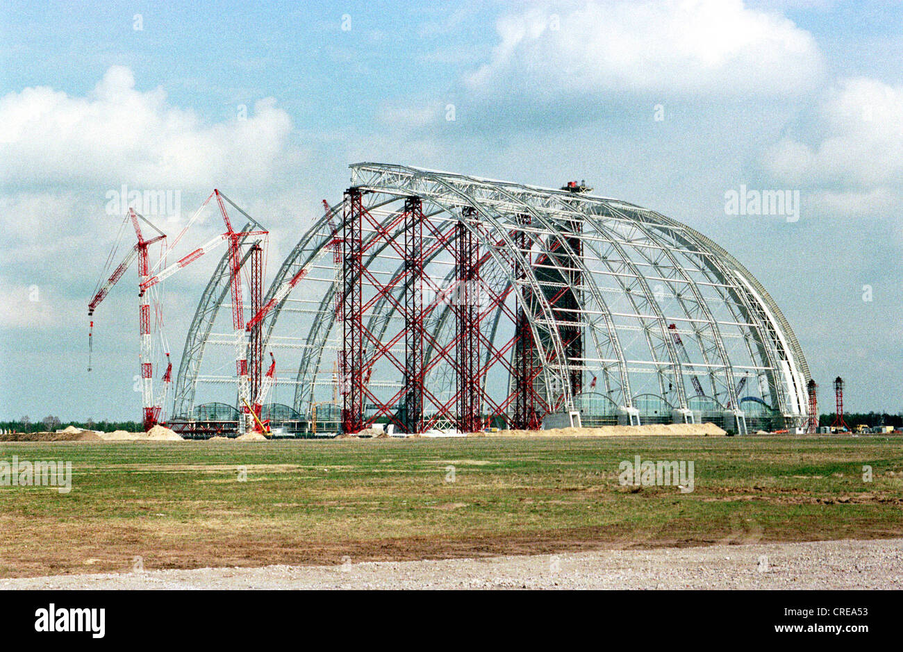 Cargolifter hi-res stock photography and images - Alamy