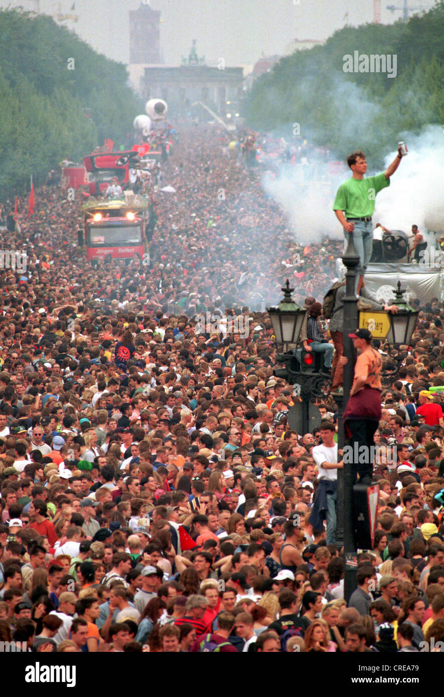Love parade aerial hi-res stock photography and images - Alamy