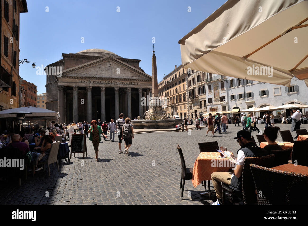 Italy, Rome, Piazza della Rotonda, cafes and Pantheon Stock Photo - Alamy