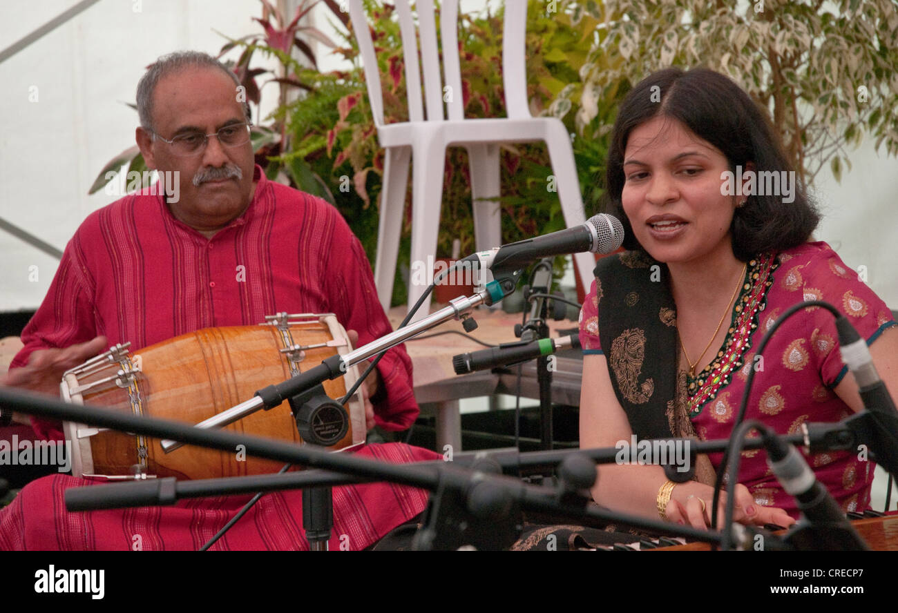 Classical indian singer hi-res stock photography and images - Alamy