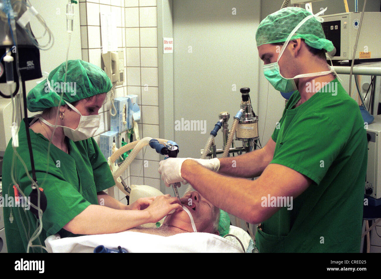 Anesthesia induction hi-res stock photography and images - Alamy