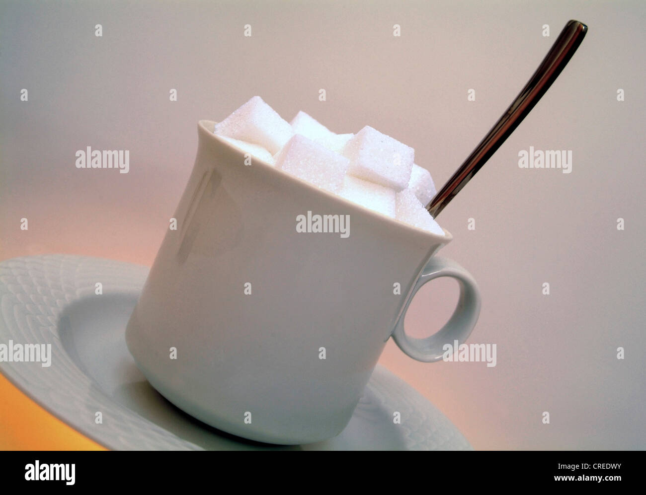 lump sugar in coffee cup Stock Photo - Alamy