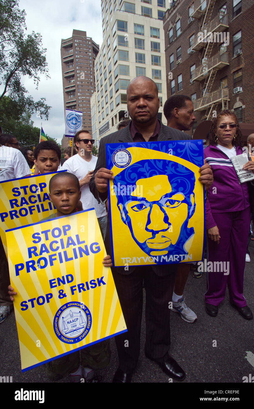 Nypd stop and frisk usa hi-res stock photography and images - Alamy