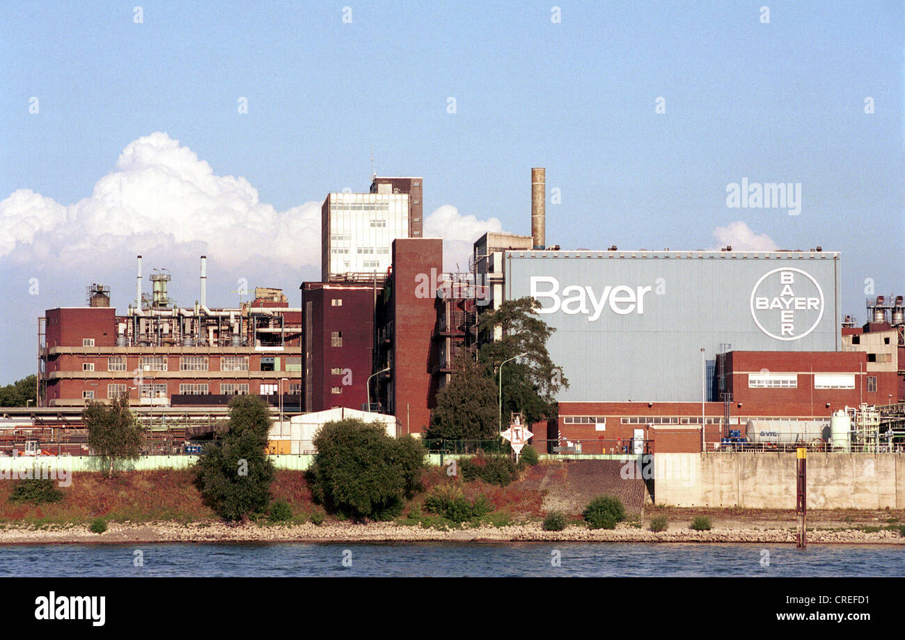 Bayer chemical factory leverkusen hi-res stock photography and images ...