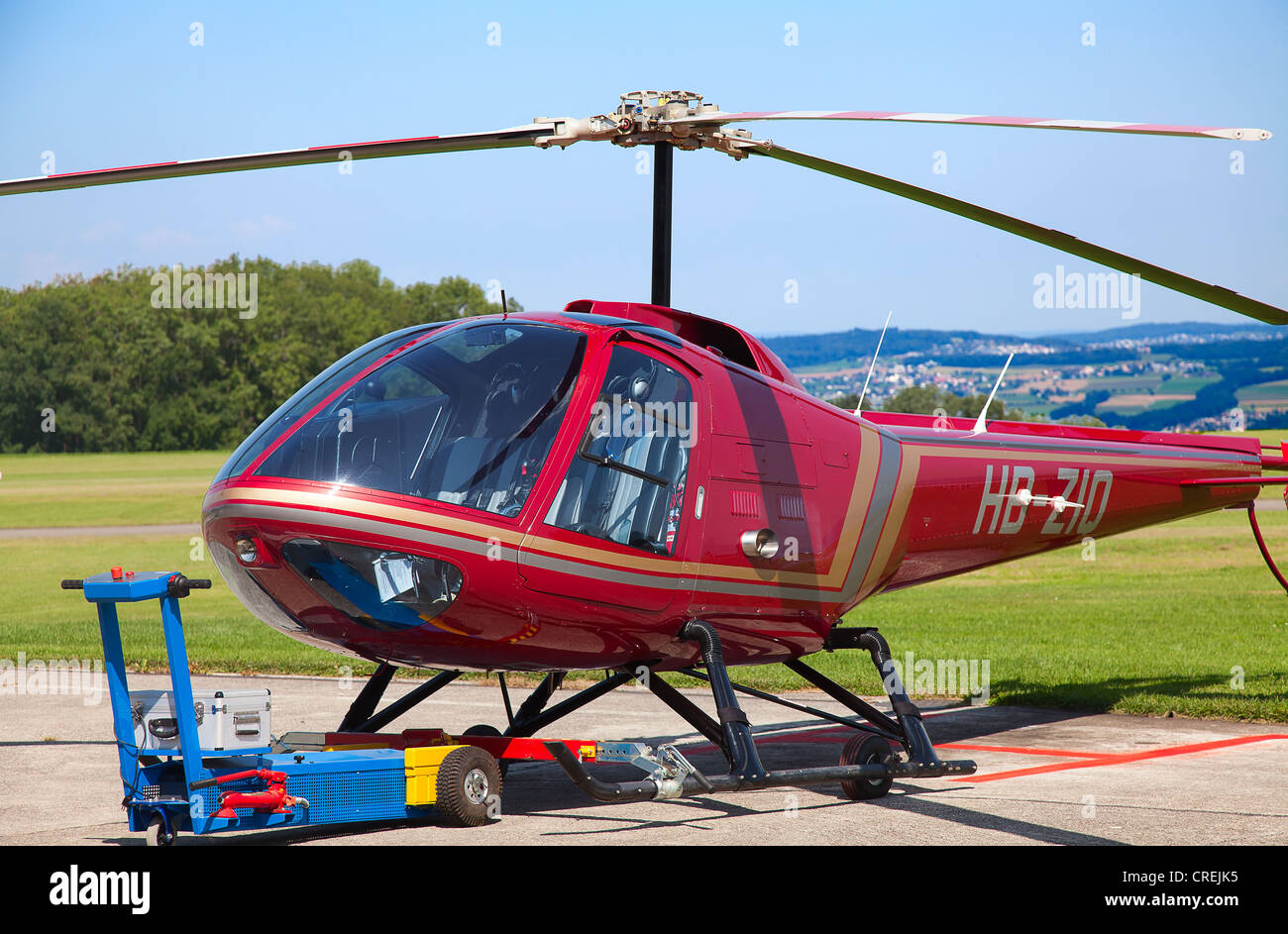 Small red helicopter hi-res stock photography and images - Alamy
