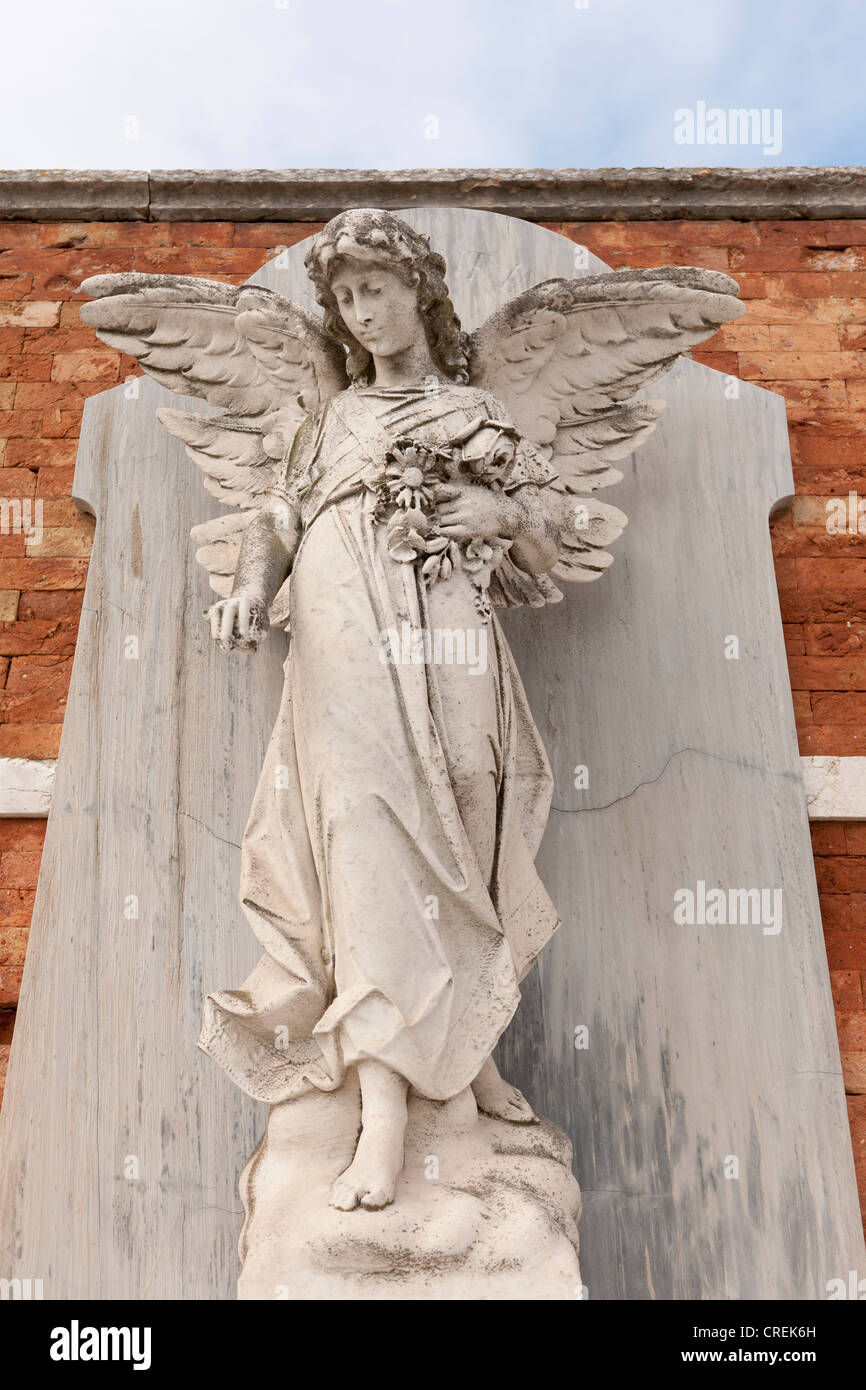 Angel, funerary statue Stock Photo - Alamy