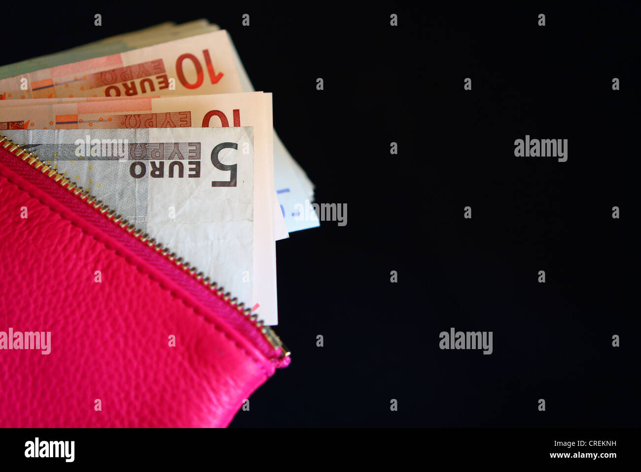 10 5 euro note purse hi-res stock photography and images - Alamy