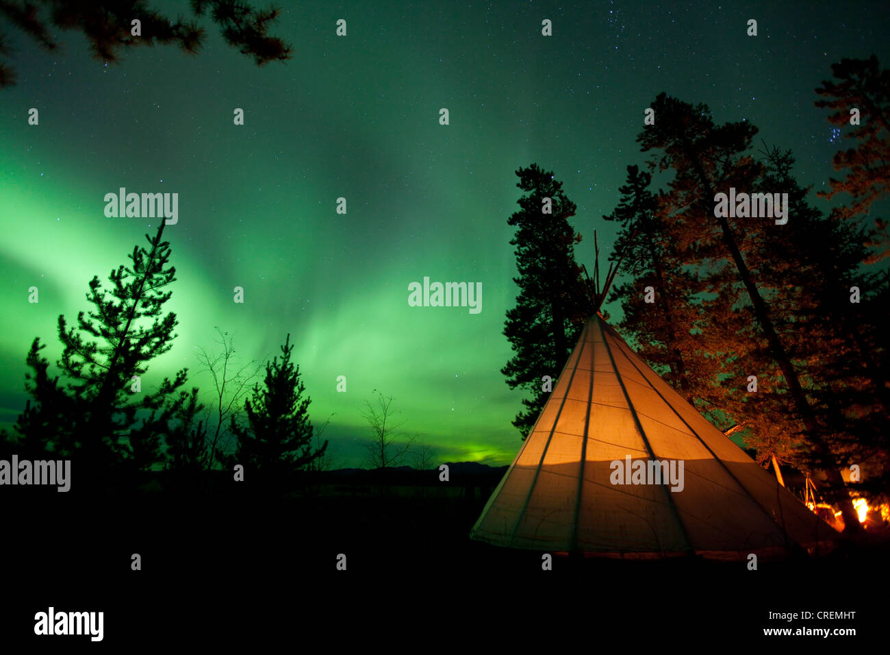 Illuminated teepee, tipi, tepee, Northern lights, Polar Aurorae, Aurora ...