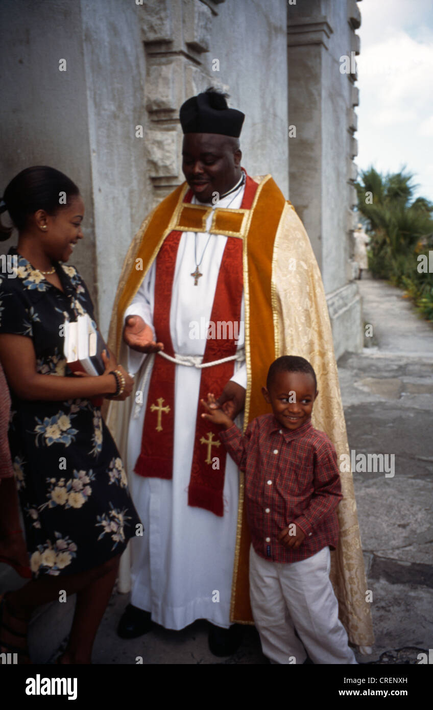 Anglican woman priest hi-res stock photography and images - Alamy