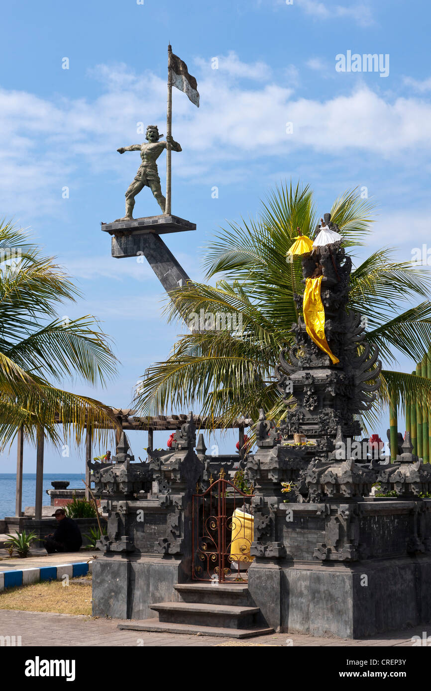 A Hindu temple and the independence monument, old port of Singaraja ...