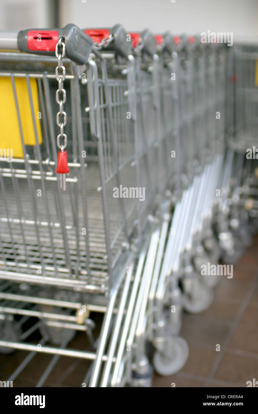 row of shopping carts Stock Photo - Alamy