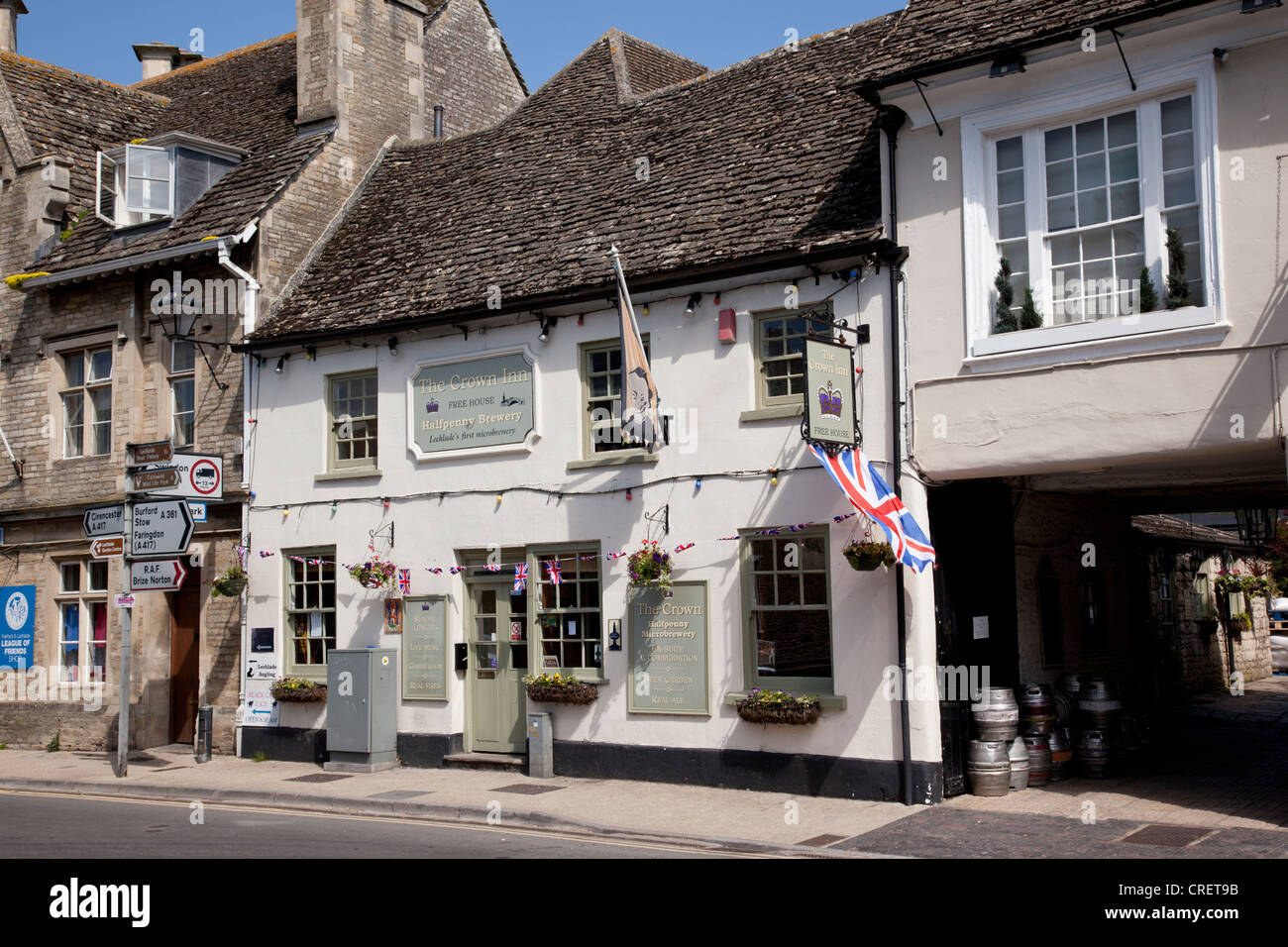 Lechlade on thames hi-res stock photography and images - Alamy