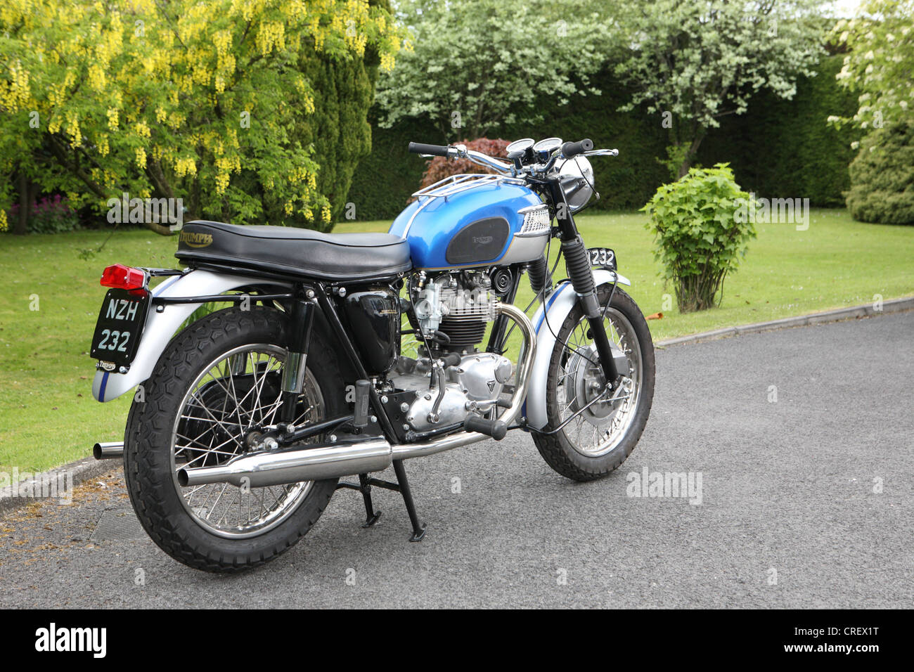 Triumph bonneville t120 hi-res stock photography and images - Alamy