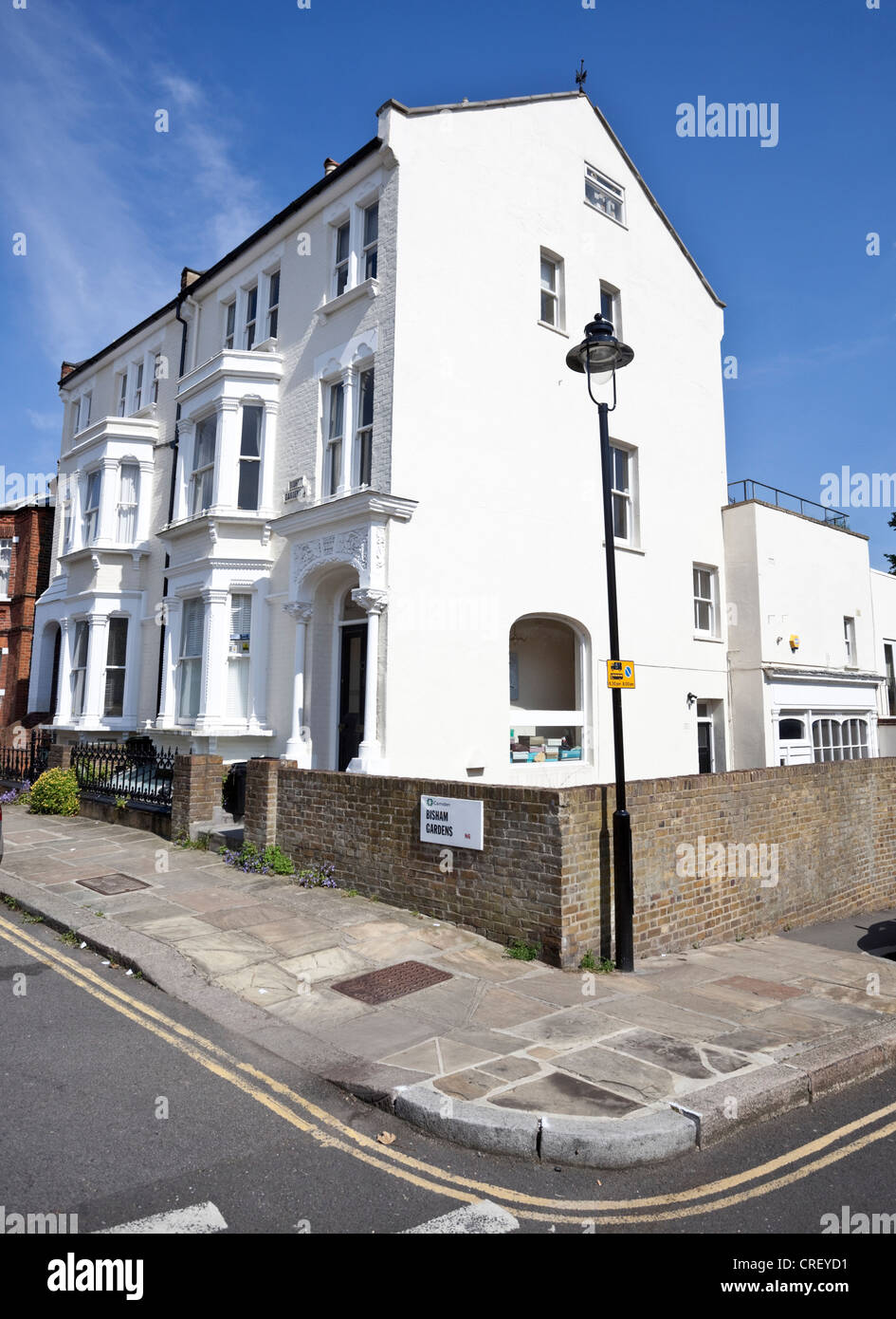Highgate london houses hi-res stock photography and images - Alamy