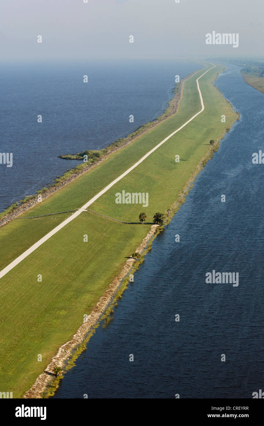 Herbert Hoover Dike north of S308 structure Stock Photo - Alamy