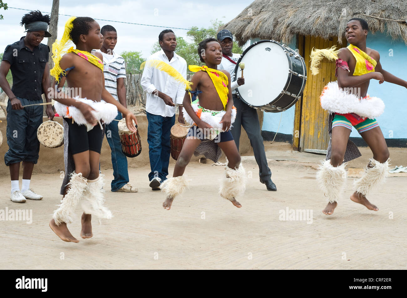 Group south africa teenagers african hi-res stock photography and ...