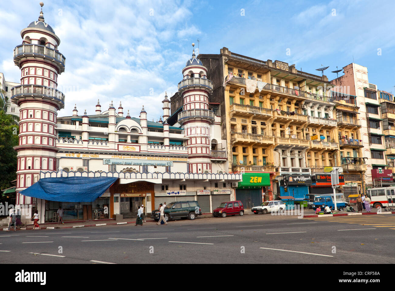 Sunni mosque hi-res stock photography and images - Alamy