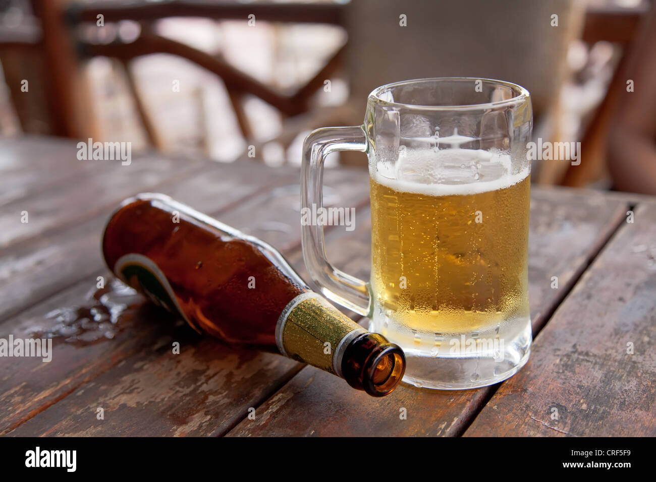Pint glass beer empty hi-res stock photography and images - Alamy