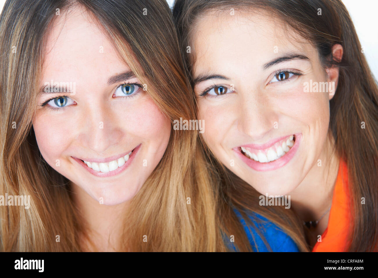 Smiling women faces hi-res stock photography and images - Alamy