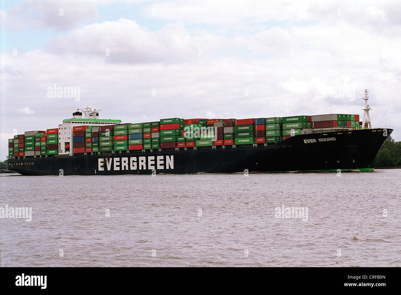Fully laden container ship hi-res stock photography and images - Alamy