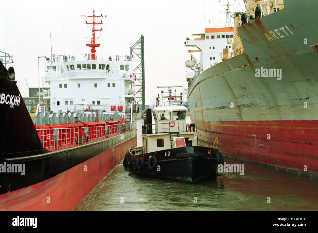Two large cargo ships hi-res stock photography and images - Alamy