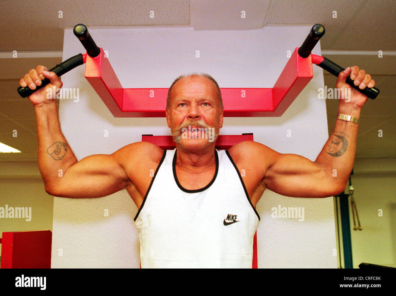Berlin, Germany, older man exercising in the gym-FIT Stock Photo - Alamy