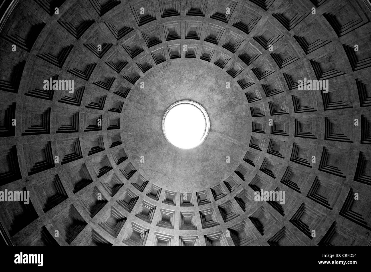 The pantheon's dome, Rome Italy Stock Photo - Alamy