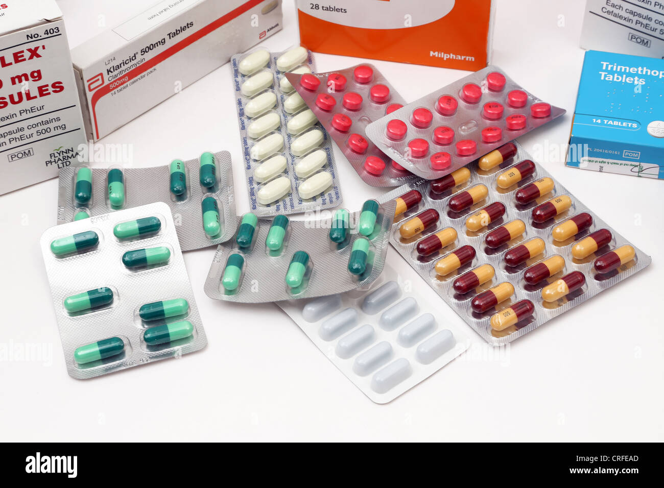 Medicine boxes and in blister packs hi-res stock photography and images ...