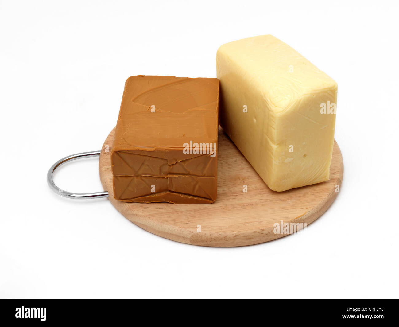 Norwegian Cheese Norvegia And Gjetost Brown Goats Cheese On Cheese ...