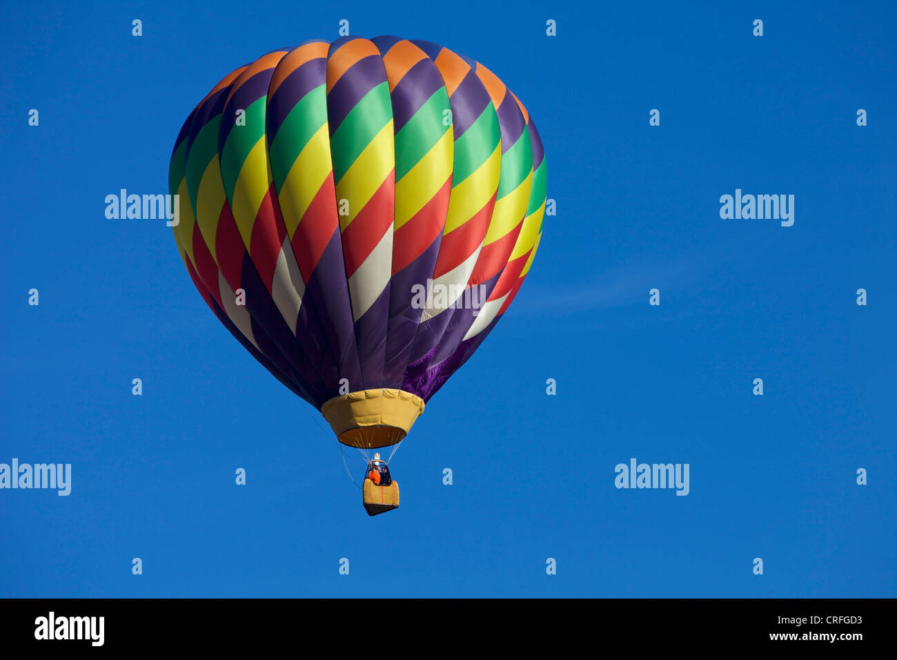 Hot air balloons in flight hi-res stock photography and images - Alamy