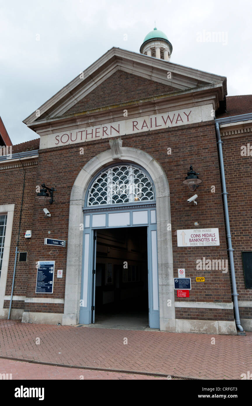 Bromley south station hi-res stock photography and images - Alamy