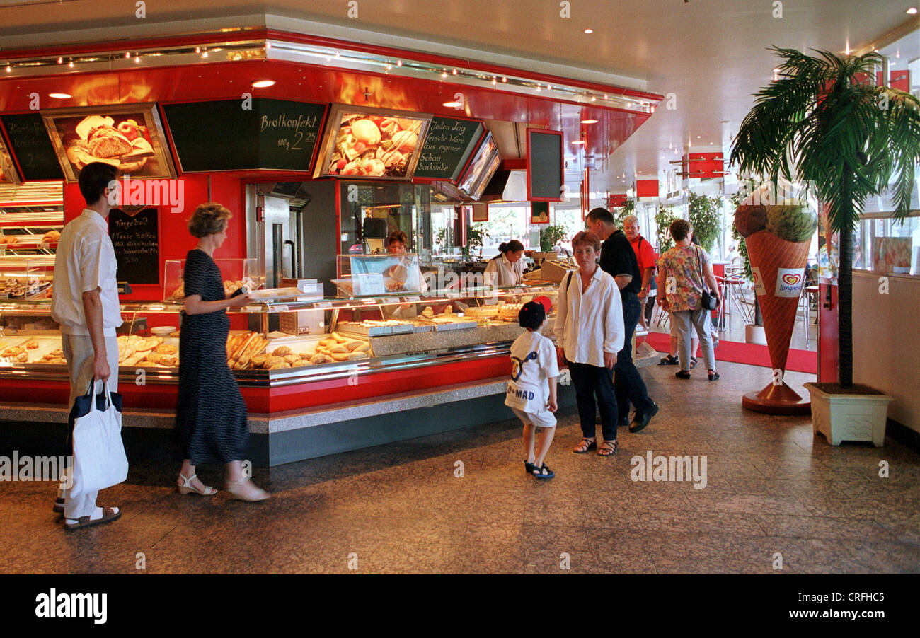 Berlin germany german bakery shop hi-res stock photography and images ...