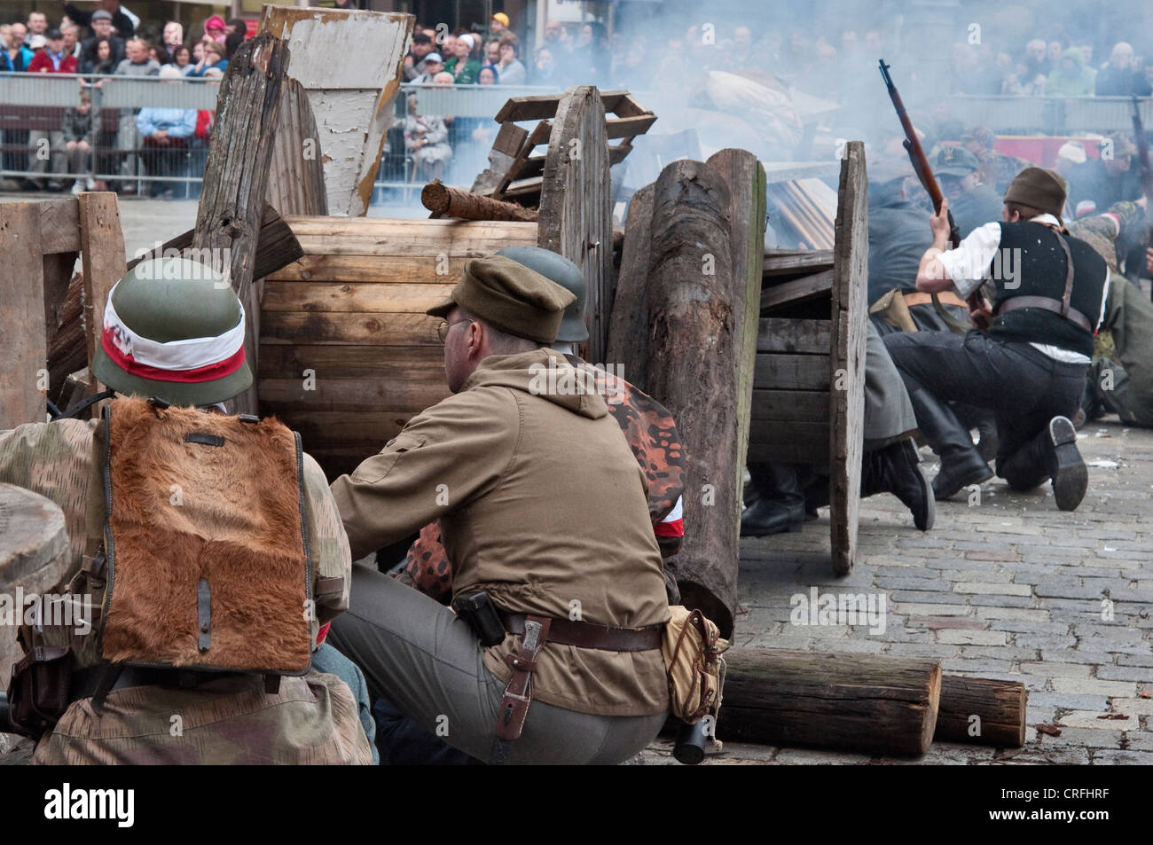 Home Army soldiers at barricades, 1944 Warsaw Uprising re-enactment at ...