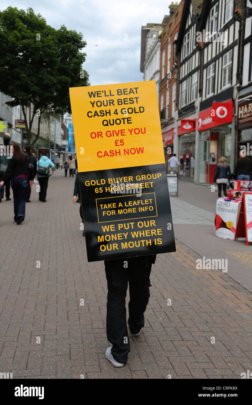 Giving leaflets hi-res stock photography and images - Alamy