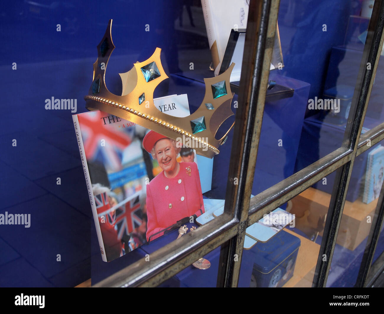 Shop window diamond jubilee hi-res stock photography and images - Alamy